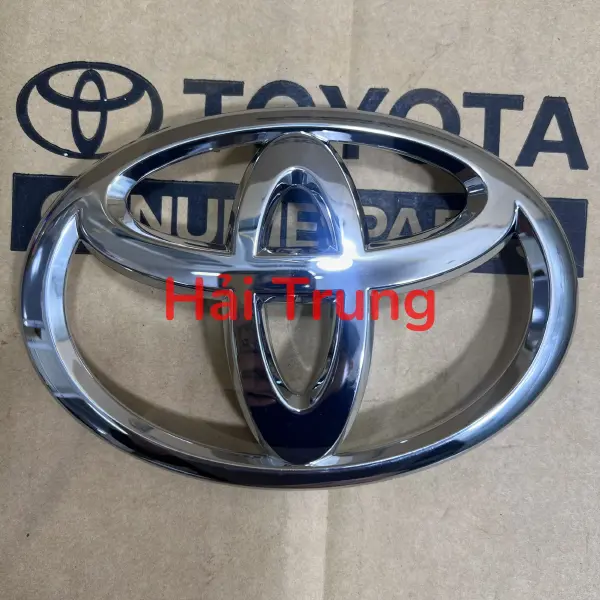 Logo ca lăng Toyota Vios 2011-2020 chính hãng 90975-T2008